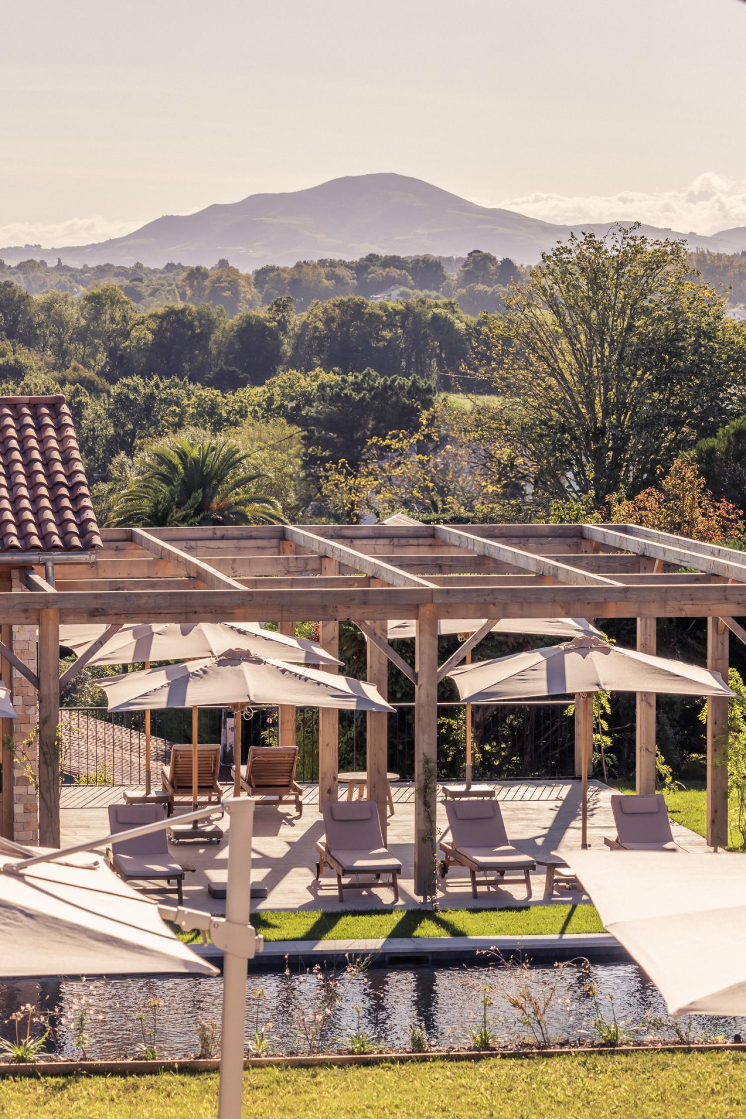 Hôtel Indarra Côté(s) Basque - Site Officiel - Arbonne - Biarritz